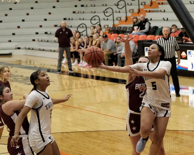 Girls Basketball | Benton, Herrin open tourney with wins | High School ...