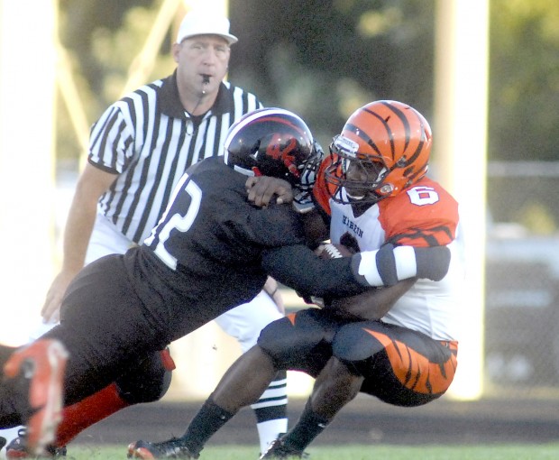 Special teams play leads Carbondale past Herrin | Carbondale Terriers ...