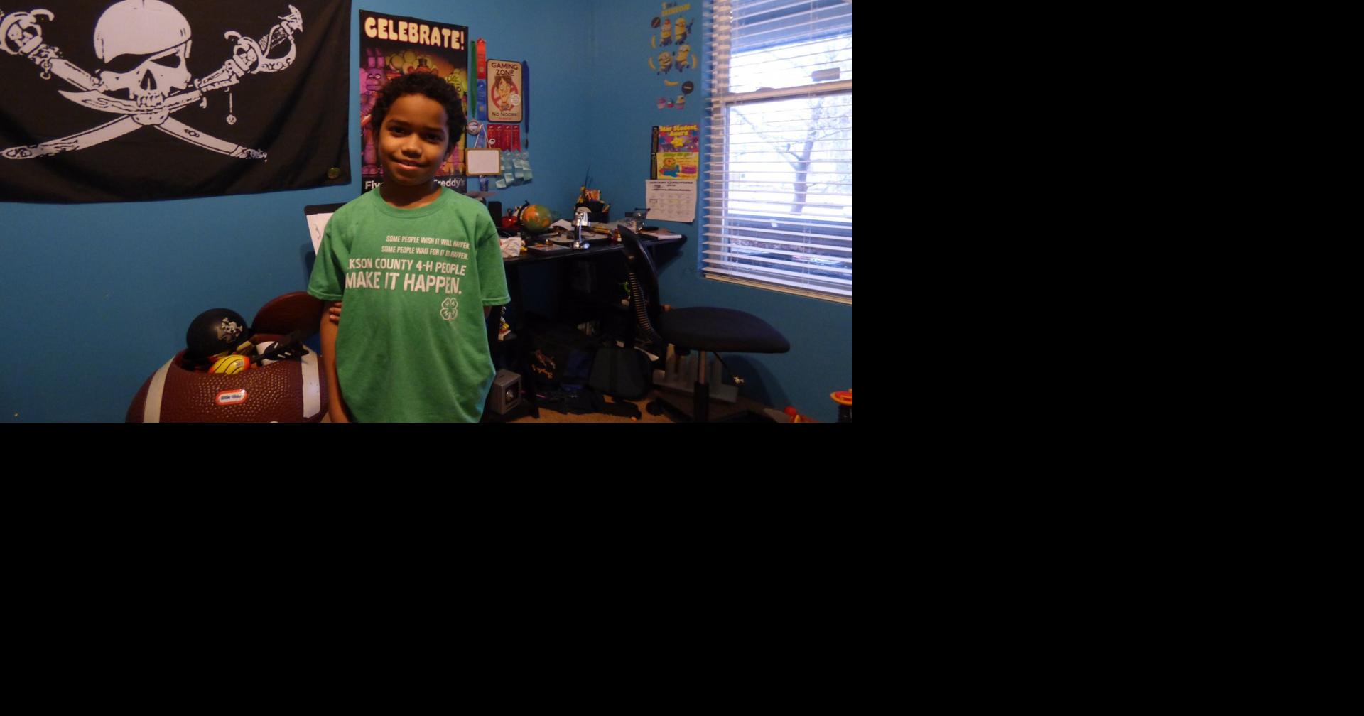 Murphysboro boy shares his birthday spirit with less fortunate children ...