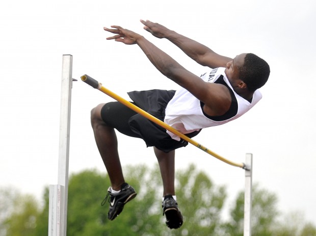 Red Devils sweep at Murphysboro Track and Field Invitational | High ...