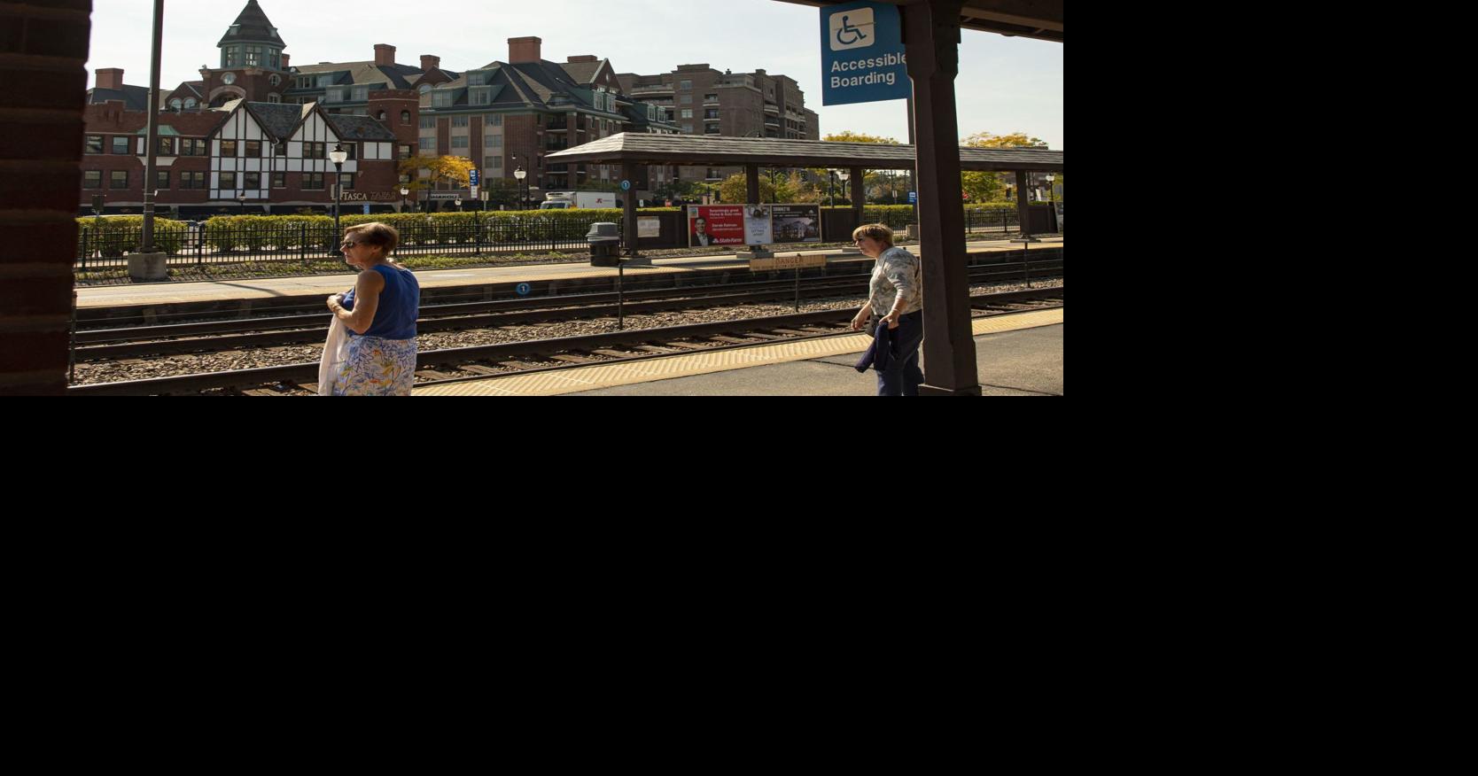 Riders, commuters pay tribute to beloved West Chicago Metra conductor ...