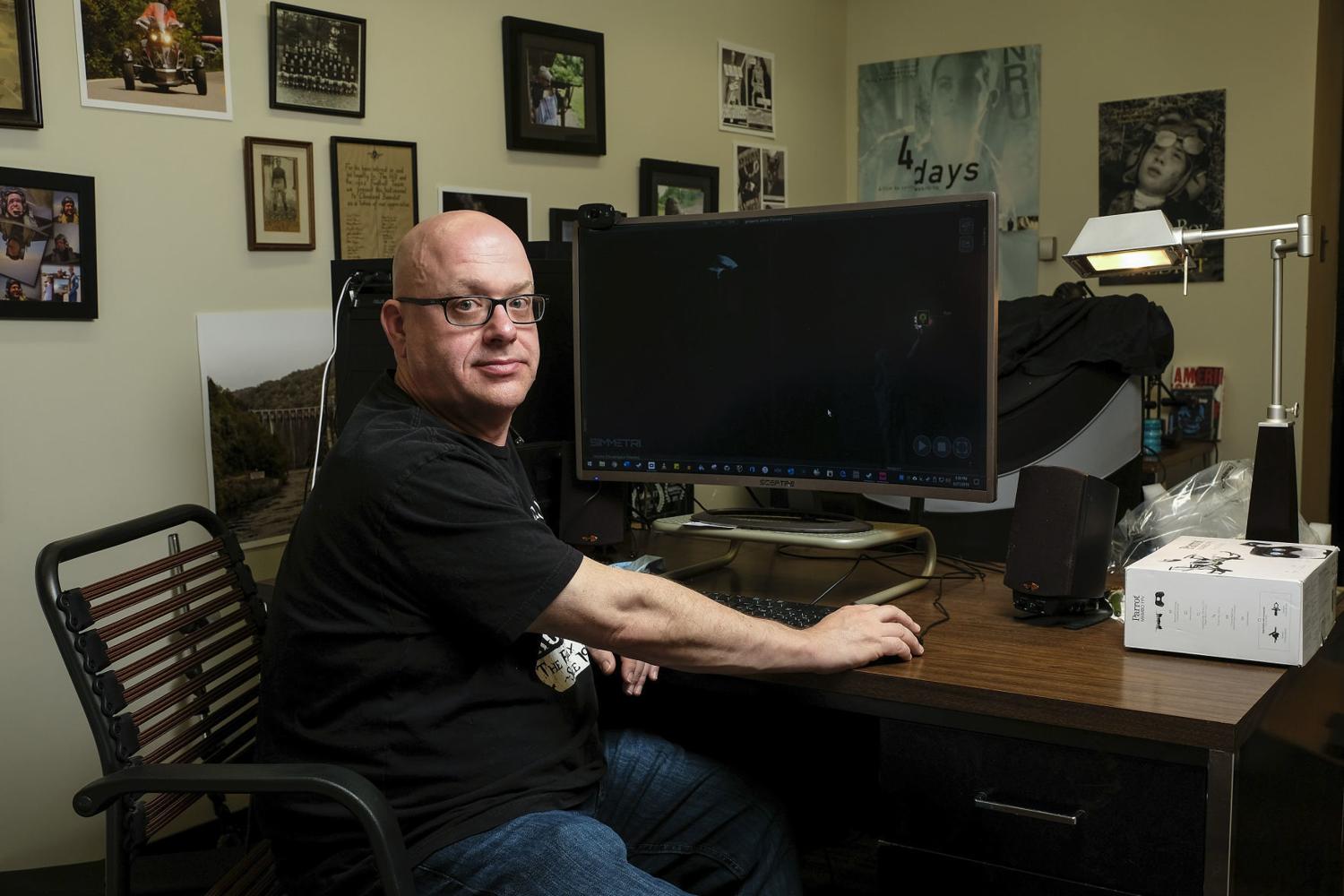 SIU's Pinckney Benedict infuses tech into creative writing | Local News ...
