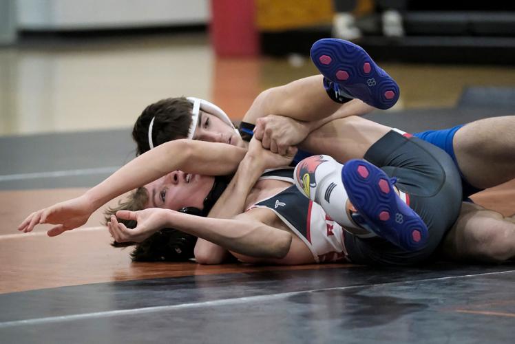 Prep Wrestling | Sadler twins ascend to the top of wrestling charts ...