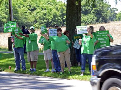 As AFSCME strike votes are tallied, Southern Illinois state workers ...