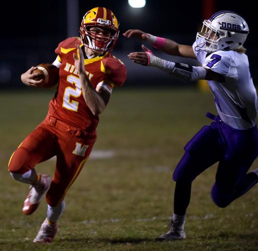 Photos: Red Devils Football Defeat Harrisburg Bulldogs | Photo ...