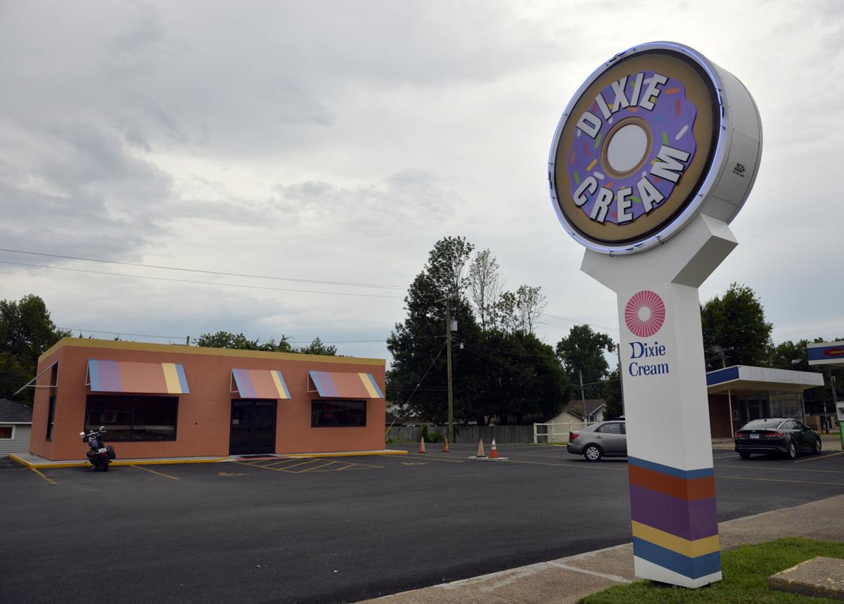 Dixie Cream Donuts comes to Herrin, fulfilling request of late founder ...
