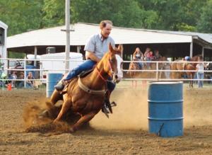 Barrel racing alive and well in Southern Illinois | Plus Edition ...