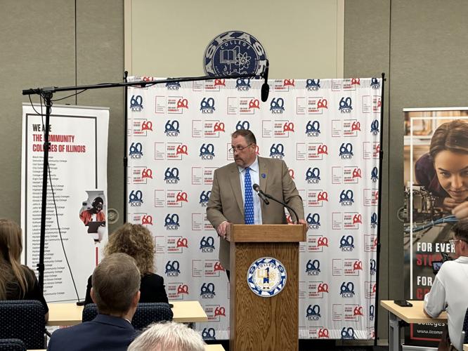 Community college presidents hold Kaskaskia event to mark 60 years of ...
