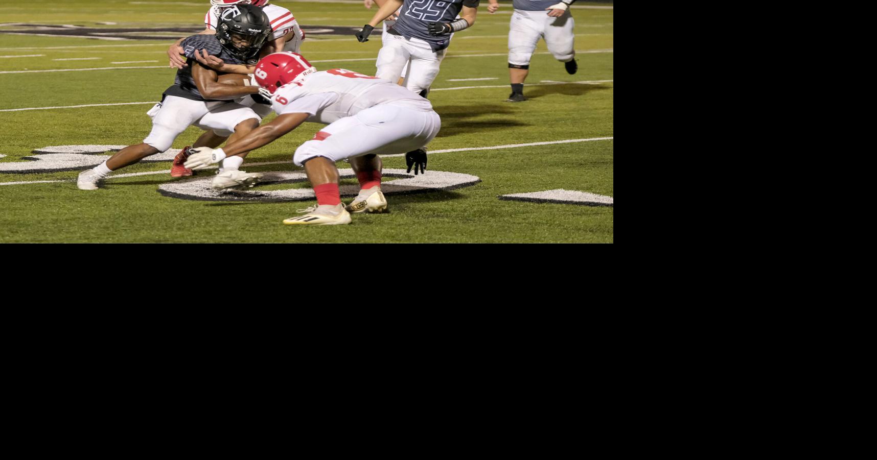 Prep Football | Centralia holds on to beat Carbondale in conference ...