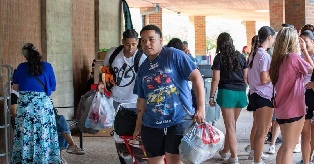 SIU welcomes thousands of new students to campus | Latest Headlines ...
