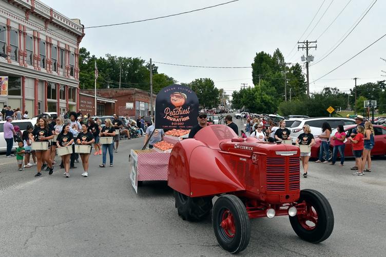 It's peachy: Cobden to celebrate 81st Peach Festival | Anna ...
