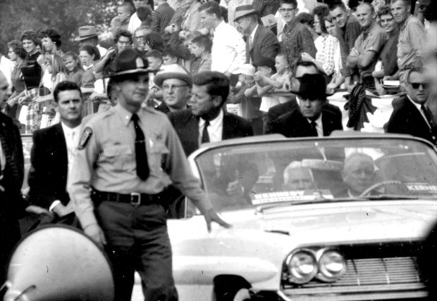 JFK Campaigning in Carbondale on Oct. 03, 1960. Campaign speech in link ...
