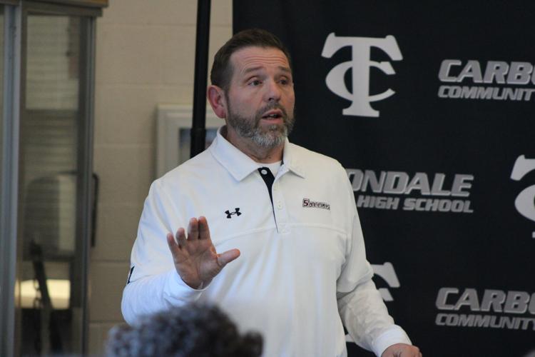 Carbondale's Lee signs with SIU | Latest Headlines | thesouthern.com