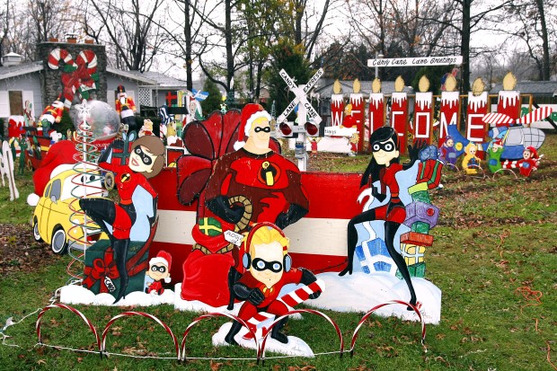 Christmas comes to life on ...Candy Cane Lane