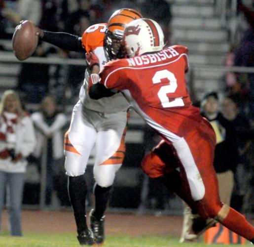Herrin crushed by Effingham | Sports | thesouthern.com