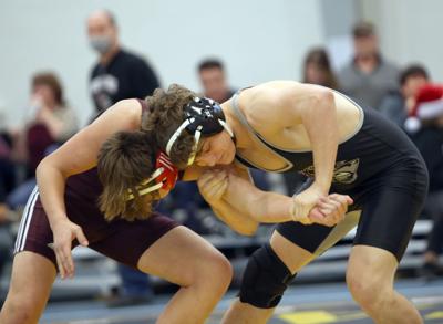 Prep Wrestling | Carbondale’s Isaiah Duckworth hoping to finish his ...