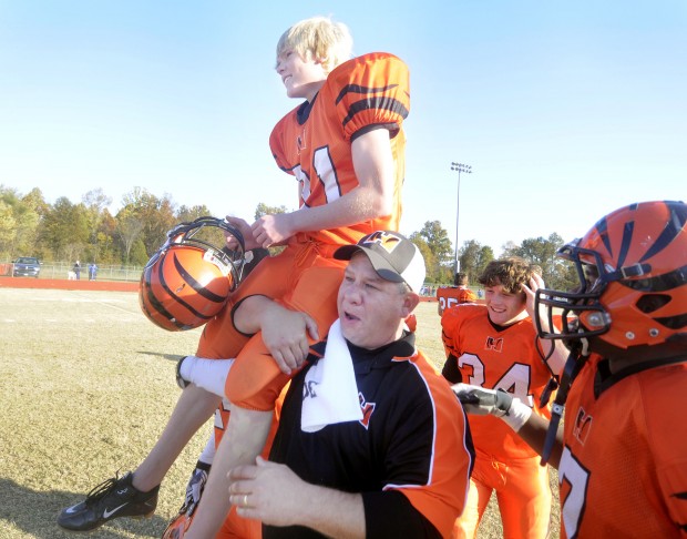 Just for kicks: Late field goal lifts Herrin | High School Sports ...