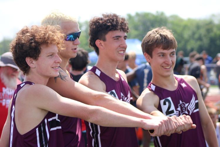 Southern Illinois shows out at Mascoutah track sectional | Latest ...