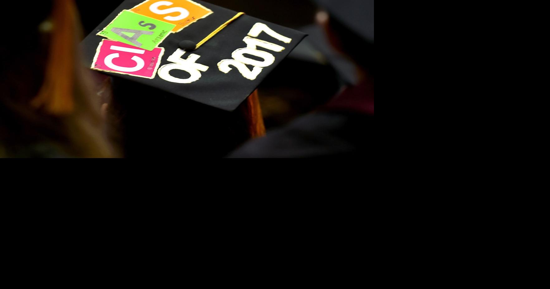 Photos: SIU graduation 2017 | Photo Galleries | thesouthern.com