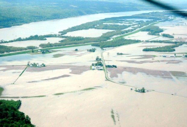 Levee blast eases threat on Cairo | Local News | thesouthern.com