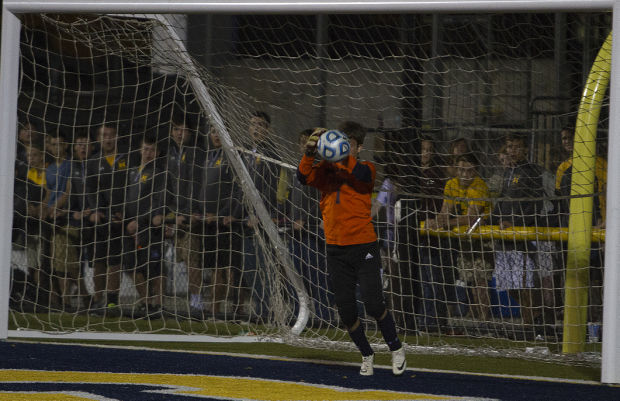 Marion uses corner kicks to top Carbondale | Carbondale | thesouthern.com