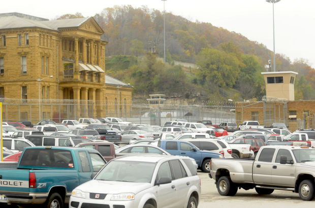 Inmate dead at Menard | Local News | thesouthern.com