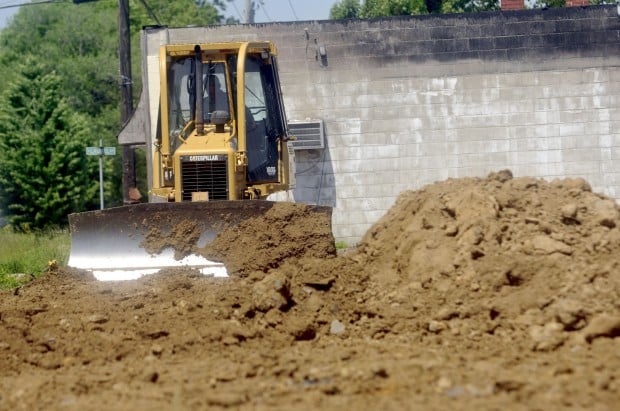 Contract signed to bring basketball hall of fame to Pinckneyville ...