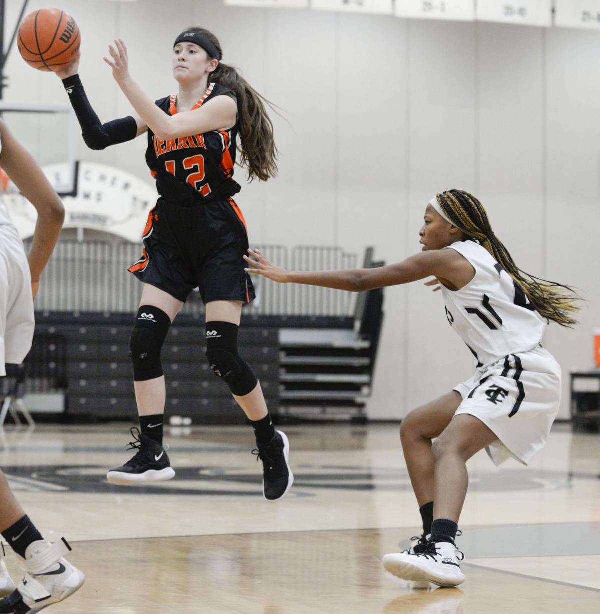 Girls Basketball | McKinnies foul shots send Herrin past Carbondale ...