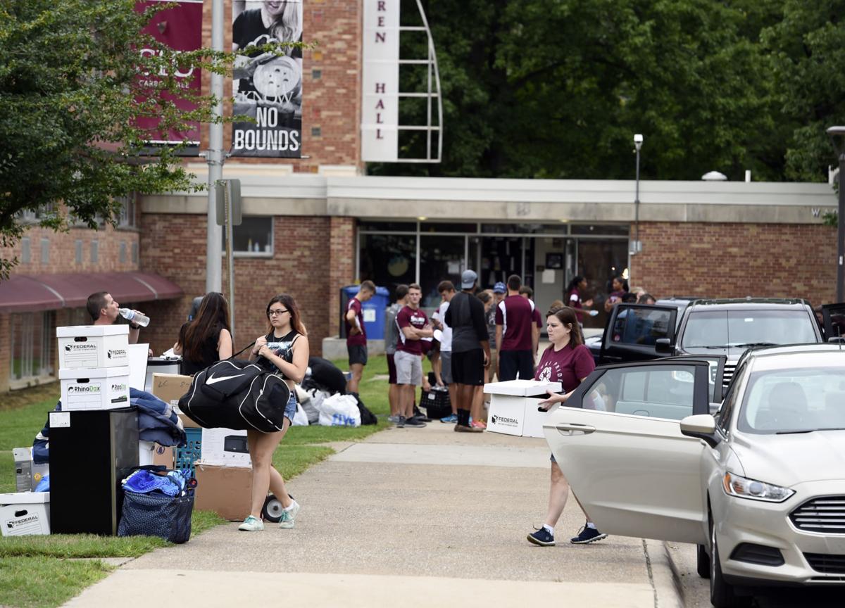SIUC housing officials sidestep eclipse mayhem with early move-in | SIU ...