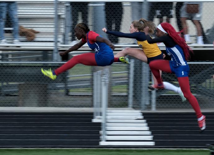 Girls Track | Cahokia slips past Marion to win South Seven title ...