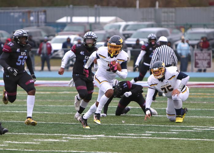 Prep Football | Top seeded Kankakee defeats Marion | Sports ...