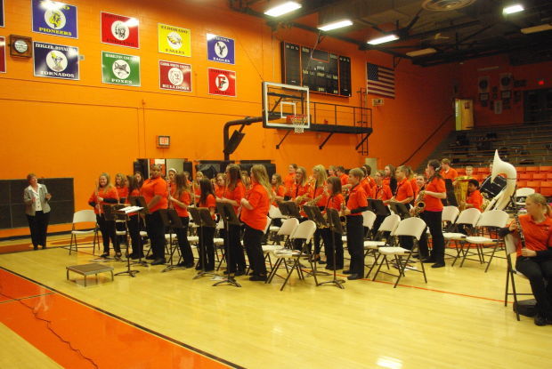 Chester Grade School Music Department hosts Christmas concert ...