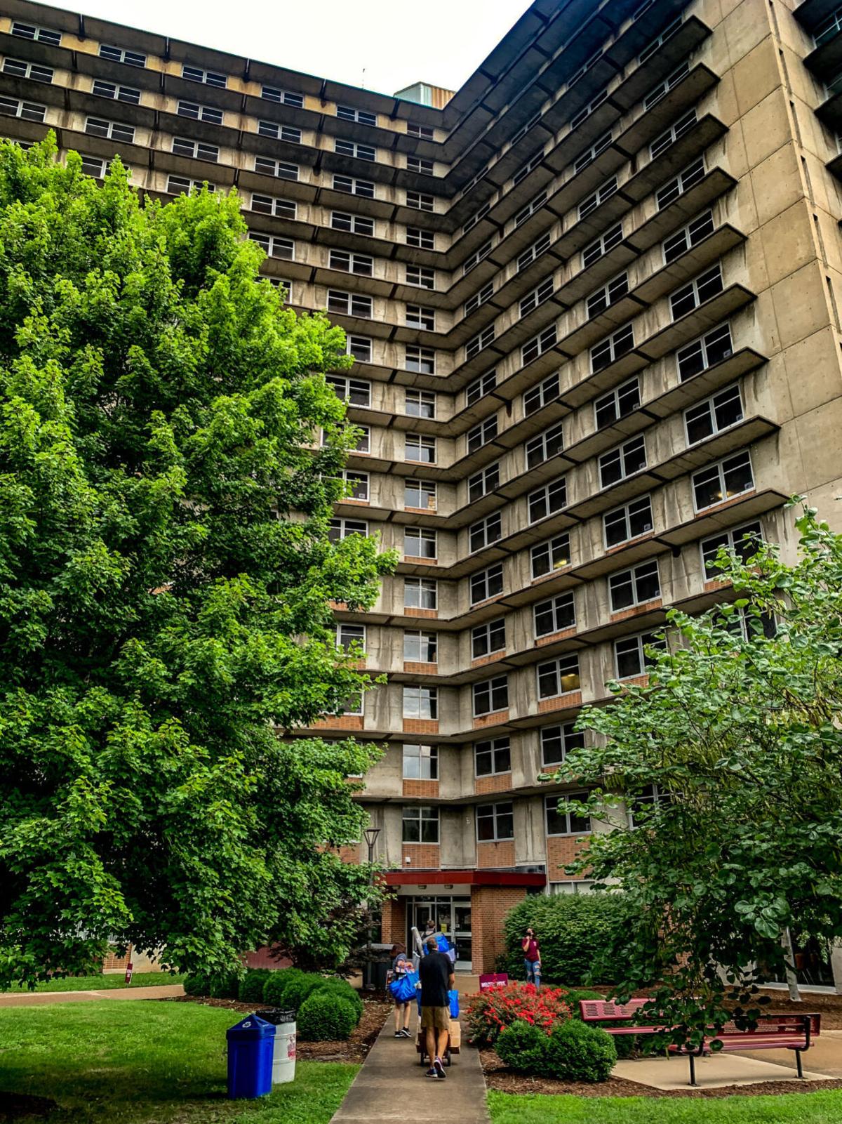 Masked move-in: New SIU Carbondale students optimistic despite shadow ...