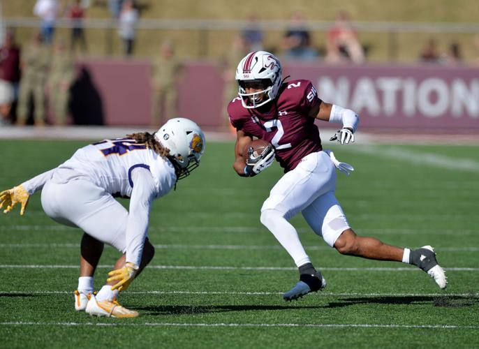 SIU Football | Rolling a seven: Salukis' Cox gets extra year | Sports ...