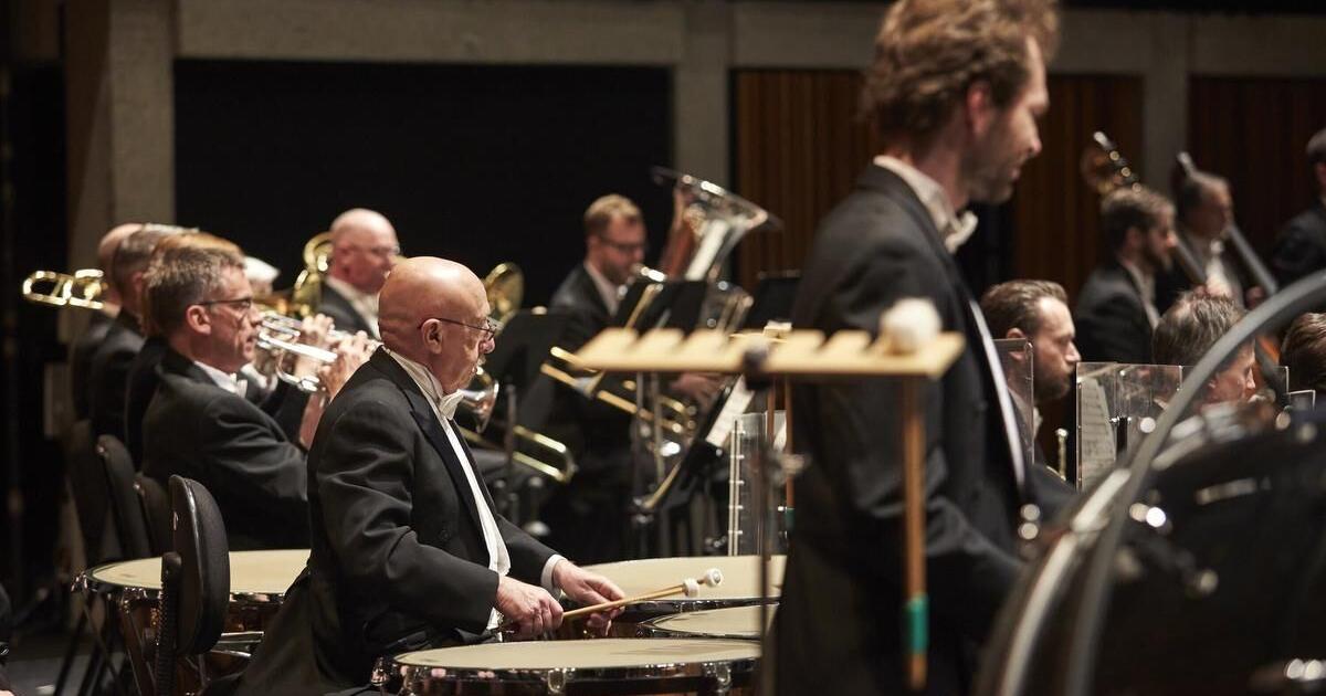 Jacob Joyce guest conductor Hamilton Philharmonic Orchestra