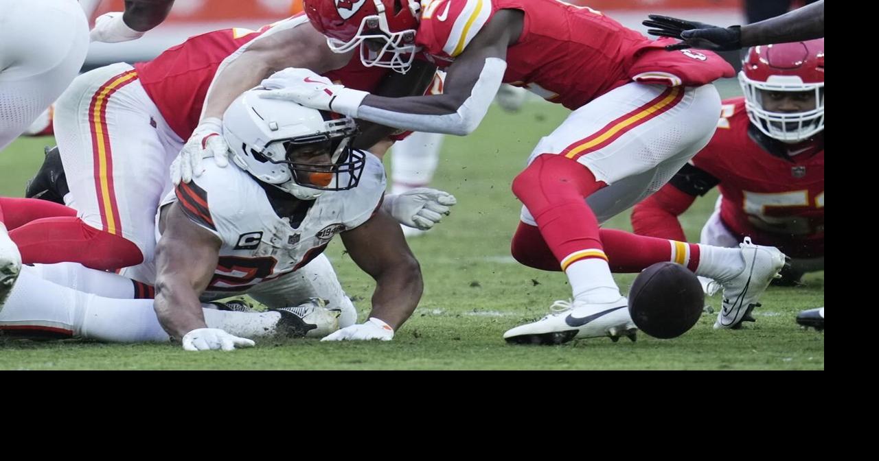 Browns running back Nick Chubb goes on injured reserve after 4-time Pro ...