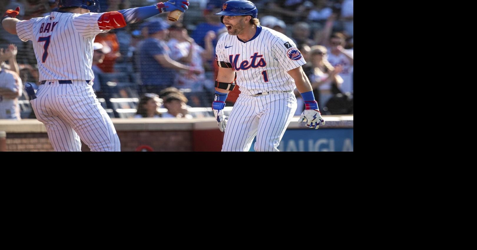 McNeil's clutch homer lifts Mets over Yankees in Subway Series opener