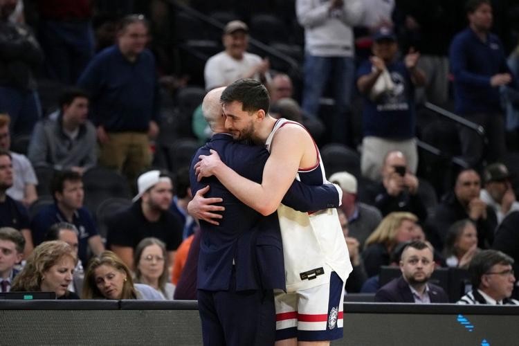 Tom Izzo gave Dan Hurley advice after Lakers offered UConn coach $70M ...