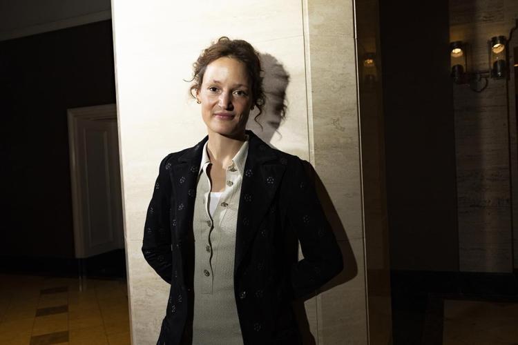 Vicky Krieps on the feminist Western 'The Dead Don't Hurt' and how she ...