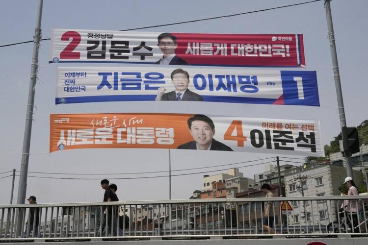 PHOTO COLLECTION: South Korea Election Campaigns