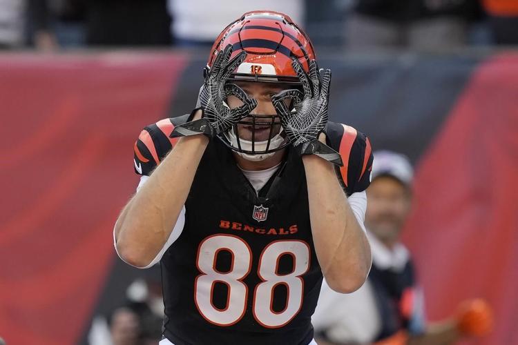 Gesicki's big day helps the Bengals get a sorely needed victory against ...