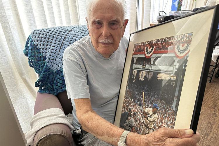Jim Becker, AP reporter who covered Jackie Robinson and an underdog ...