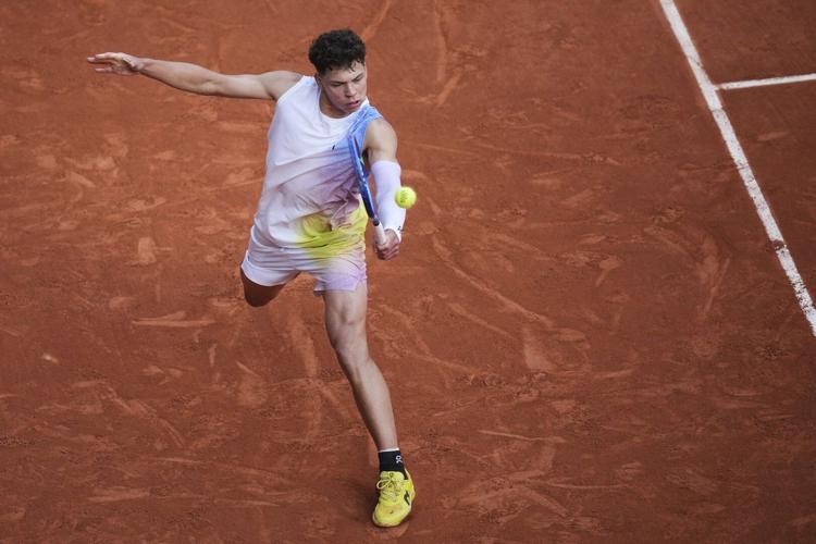 French Open: Carlos Alcaraz shows sportsmanship by conceding a point in ...
