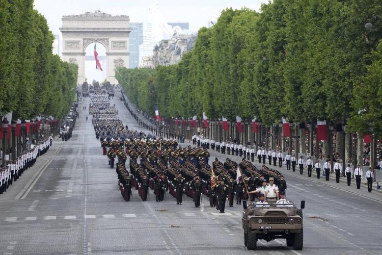 photos-show-bastille-day-celebrations-in-france