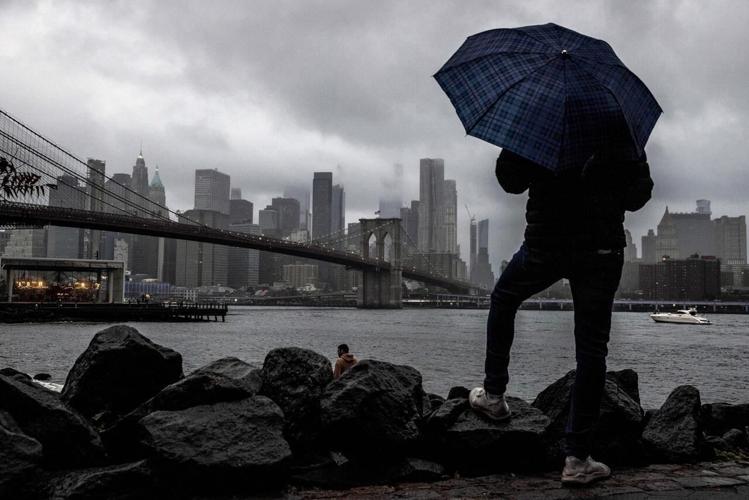 As rising oceans threaten New York City, study documents another risk ...