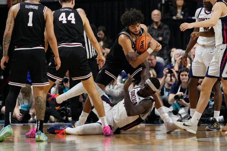 Toronto Raptors select forward Allen Graves 19th overall in NBA Draft