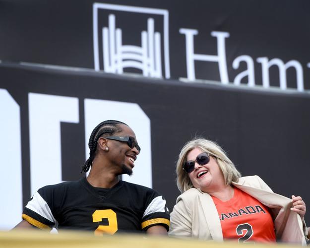 Hamilton gives Shai Gilgeous-Alexander key to the city