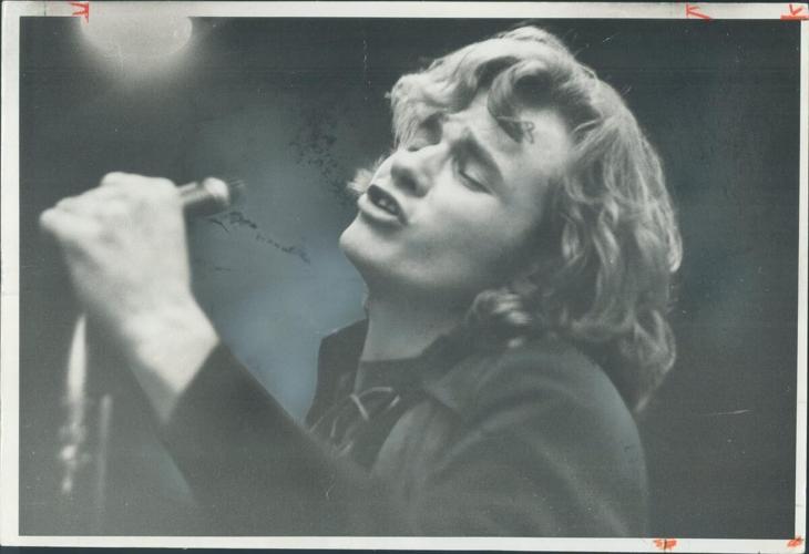 Dundas singer John Finley still hitting the high notes after all these ...