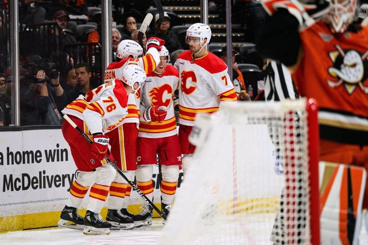 Strome scores against former team, Ducks' late-season skid extends to 5 ...