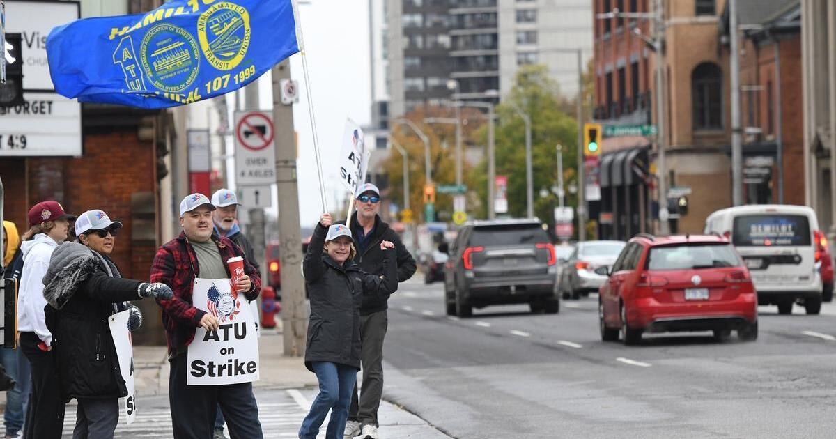 Striking HSR bus drivers hit the picket lines